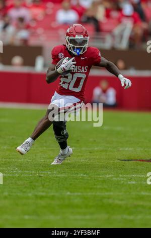 Arkansas running back Rodney Hill (1) returns a kick against Auburn ...