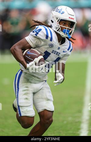 Duke wide receiver Que'Sean Brown (7) catches a touchdown pass against ...