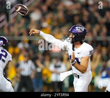 TCU quarterback Josh Hoover (10) scrambles against Houston during the ...