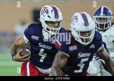 South Alabama quarterback Bishop Davenport warms up before the first ...