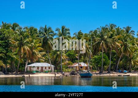 Waterfront beach in Île-à-Vache, Sud Province, Haiti Stock Photo - Alamy