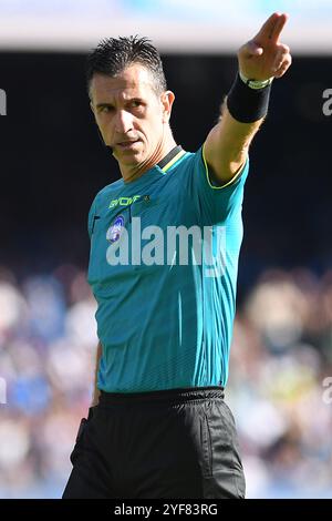 Naples, Italy. 1 Nov, 2025. Referee Luca Zufferli during the Serie A ...