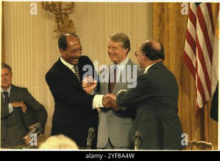 US President Jimmy Carter, Menahem Begin and Anwar Sadat - The Camp ...