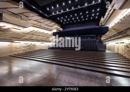 Modern Theater Seating Perspective: Tiered Seats, Advanced Stage ...
