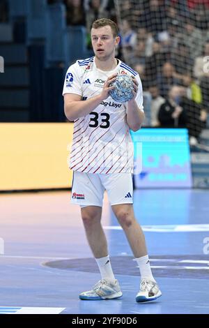 Moritz Sauter (HSV Hamburg, 33) am Ball; HBL: HSV Hamburg vs. TBV Lemgo ...
