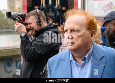 Mike Batt - musician, song-writer and music producer - with Wombles ...