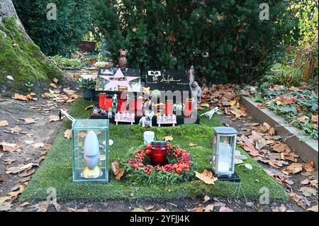 Grab des 2012 verstorbenen Schauspieler Dirk Bach und seinem Mann Thomas auf dem Kölner ...