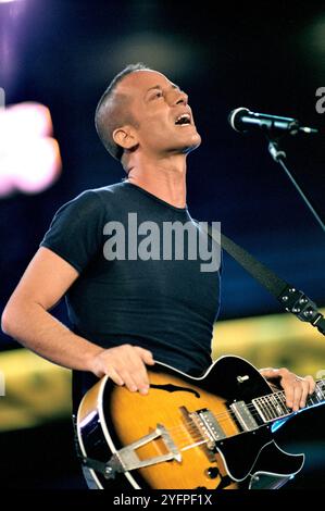 Verona 08/09/2001 : Raf,Italian singer,during the television show ...