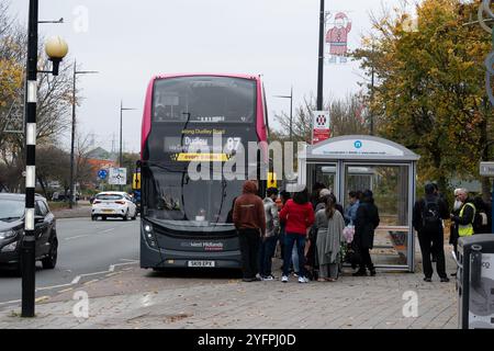 National Express No. 87 bus, Oldbury, West Midlands, England, UK Stock ...