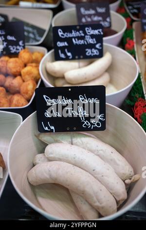 Luxury grocery store. Cooked meals. France Stock Photo - Alamy