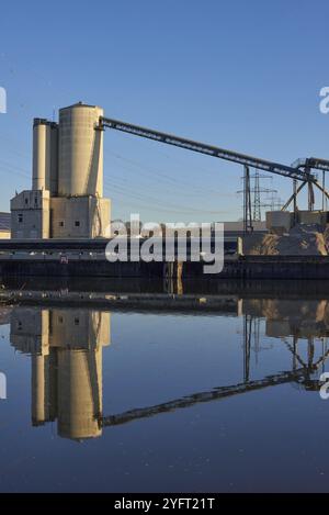 Riverside Manufacturing Hub. Eco-Friendly Technology and Production ...