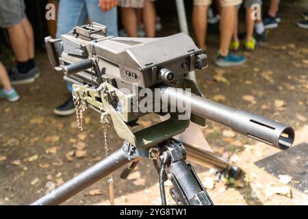 Mk 19 40 mm belt-fed automatic grenade launcher Stock Photo - Alamy