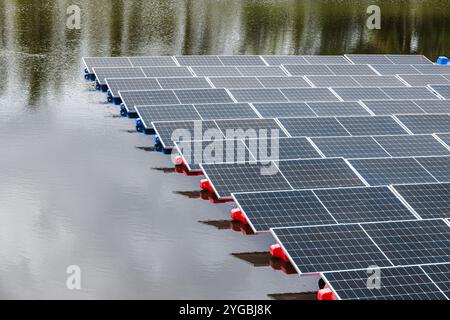 Floating Solar Panel. Solar photovoltaic panel PV System in Industry ...