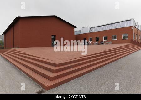 Vitra Campus Schaudepot by architects Herzog & de Meuron. Weil am Rhein ...