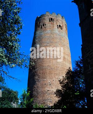Torre de Vallferosa, Torá, Lleida. Siglo X Stock Photo - Alamy
