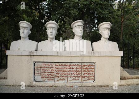 Kurdish Heroes sculpture at Sulaymaniyah in Iraqi Kurdistan Stock Photo ...