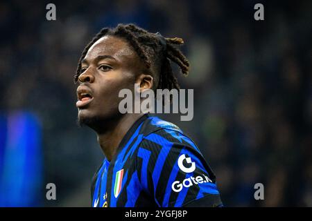 MILAN, ITALY - NOVEMBER 5: Yann Bisseck of FC Internazionale Milano ...