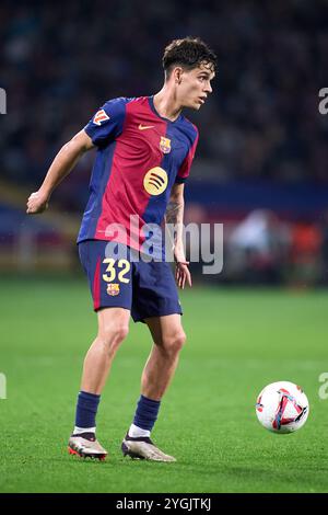 BARCELONA, SPAIN - NOVEMBER 03: Hector Fort of FC Barcelona during the ...