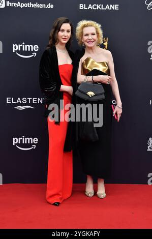 Sunnyi Melles mit Tochter Leonille Wittgenstein bei der Verleihung des ...