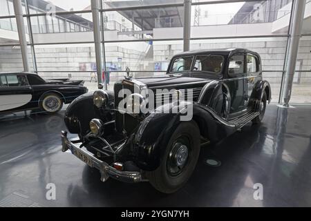 The Maybach Zeppelin is a luxury automobile from the 1920s, known for ...
