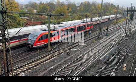Eisenbahnverkehr in Kassel-Wilhelmshöhe. Intercity Zug der Deutschen ...
