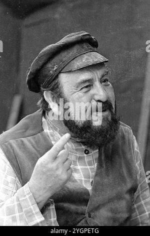 Anatevka open-air performance with Shmuel Rodensky in Zurich 1969 ...