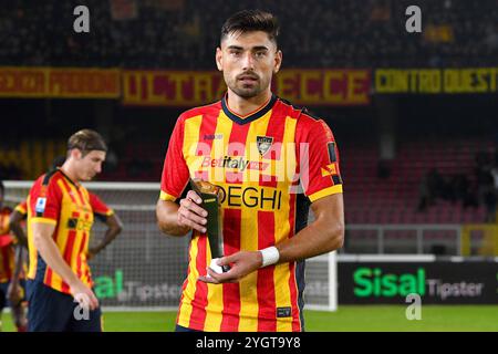 Lecce's offensive winger Santiago Pierotti (50 US Lecce) in action ...