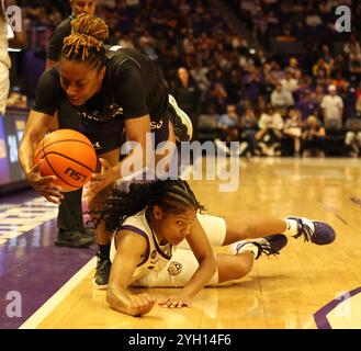 Louisiana State Tigers guard Jada Richard (30) shoots a jumper over ...