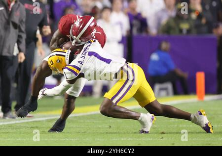 Alabama running back Kevin Riley (28) runs the ball against Wisconsin ...