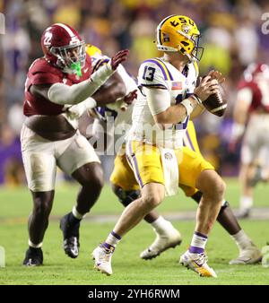 Alabama defensive lineman LT Overton (22) attacks a play during Alabama ...