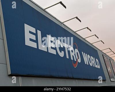 Electro world supermarket, shopping park, Mlada Boleslav,electronics ...