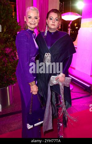 Ann Kathrin Linsenhoff mit Tochter Liselott Marie Linsenhoff beim 43 ...