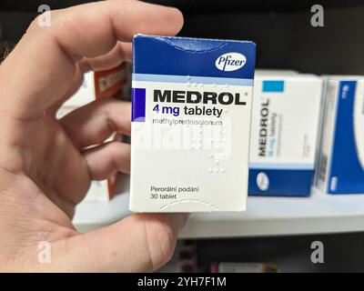 MEDROL tablets with METHYLPREDNISOLONE active substance by PFIZER, used ...