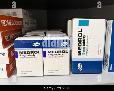 MEDROL tablets with METHYLPREDNISOLONE active substance by PFIZER, used ...