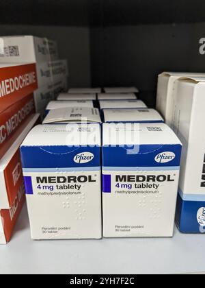 MEDROL tablets with METHYLPREDNISOLONE active substance by PFIZER, used ...