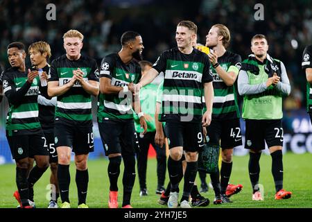 Manchester City players seen during the Premier league football match ...