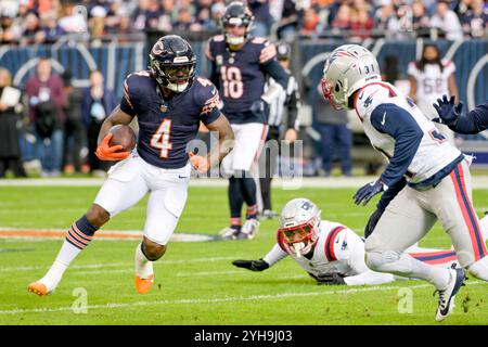 Chicago Bears running back D'Andre Swift (4) practices during Back ...