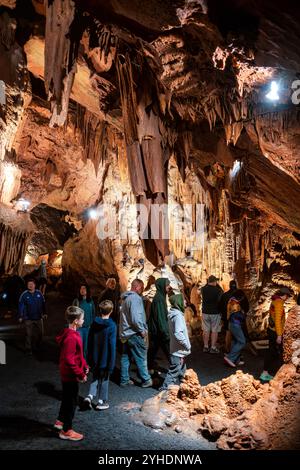 Shenandoah Caverns Cave Formations Quicksburg Virginia // QUICKSBURG ...