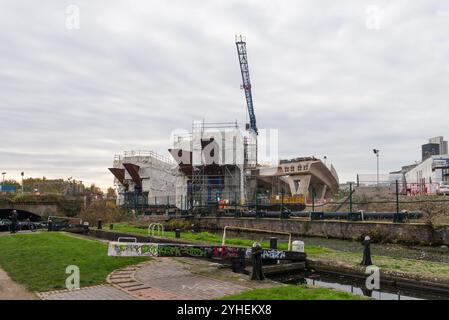 Elevated HS2 track ready to straddle the Digbeth Branch canal at Curzon ...
