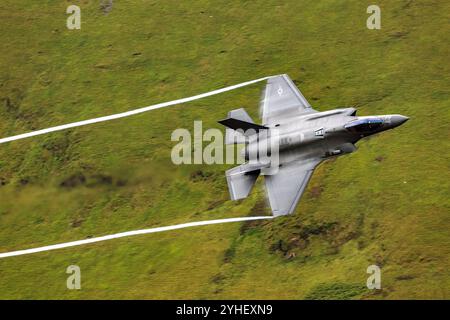 Mach Loop F-35 Stock Photo - Alamy