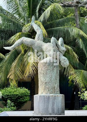 S21 killing fields & Tuol Sleng museums, interrogatio centre and ...