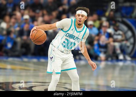Charlotte Hornets guard Seth Curry warms up prior to an NBA basketball ...