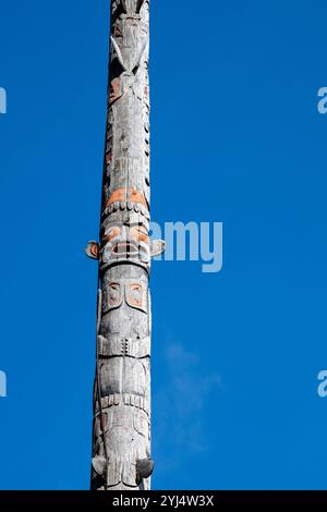 The world's tallest totem pole at Alert Bay, Cormorant Island, British ...