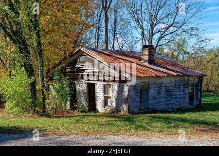 Old dilapidated house, side view Stock Photo - Alamy