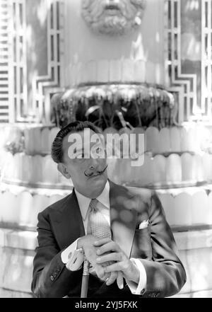 El pintor nacido en Figueres (Cataluña), Salvador Dalí. Fotografía de ...