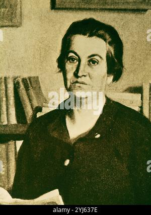 GABRIELA MISTRAL - POETISA CHILENA - PREMIO NOBEL DE LITERATURA. Author ...
