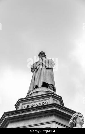 Marble and granite statue of Leonardo da Vinci, the legendary Italian ...
