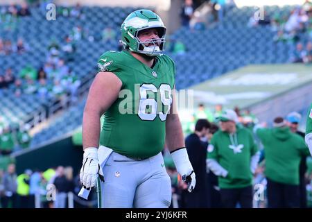 Philadelphia Eagles guard Landon Dickerson waits for a play during an ...