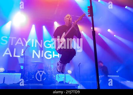 Yellowcard live at o2 victoria warehouse manchester uk, 13th november ...