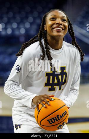 Notre Dame forward Liatu King drives as Duke guard Jadyn Donovan (4 ...